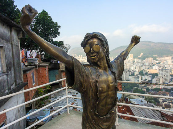 9 Amazing Michael Jackson Statues Around The World - Music Raiser