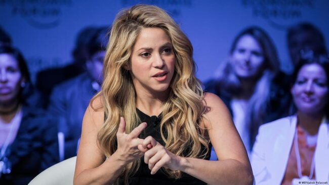 Did You Know Shakira Has Spanish and English Versions of All Her Hits ...