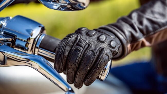 The different types of Motorcycle Gloves - Music Raiser