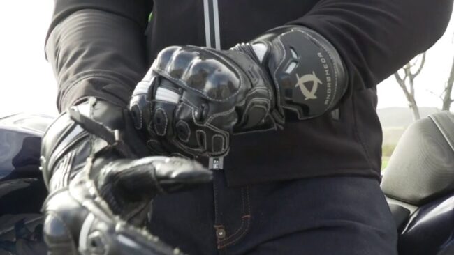 The different types of Motorcycle Gloves - Music Raiser