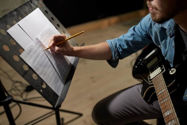 Understanding the Interaction between Musical Composition and Writing ...
