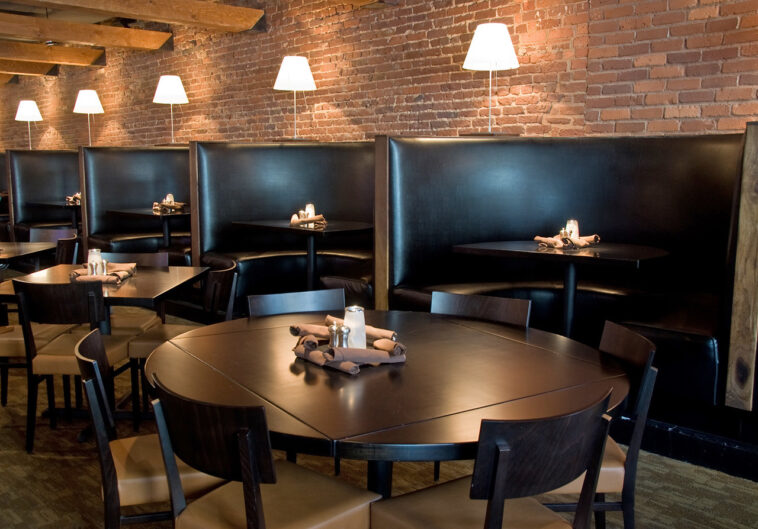 Weatherproof Restaurant Booths: Outdoor Dining Delight