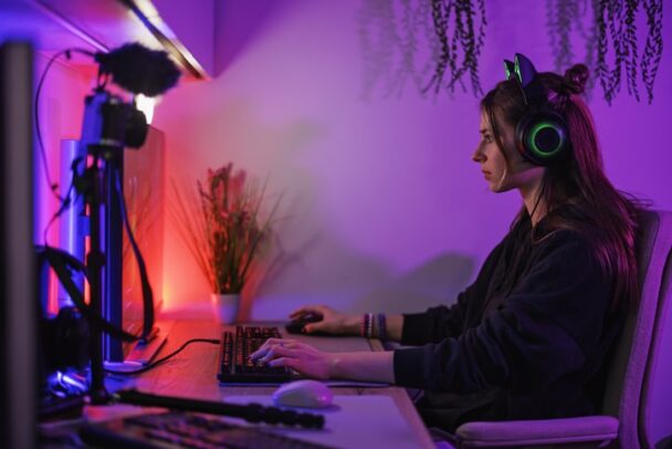 The Best Music To Listen To While Gaming - Music Raiser