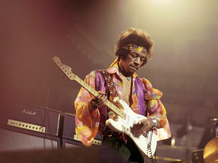 Iconic Guitar Riffs: The Stories and Techniques Behind Rock's Greatest ...