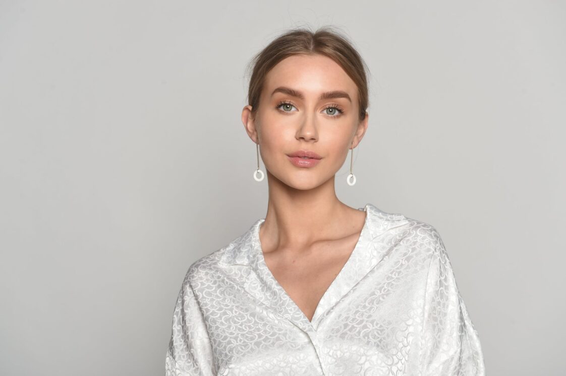 Complete Guide to Matching Jewelry and Accessories - Music Raiser